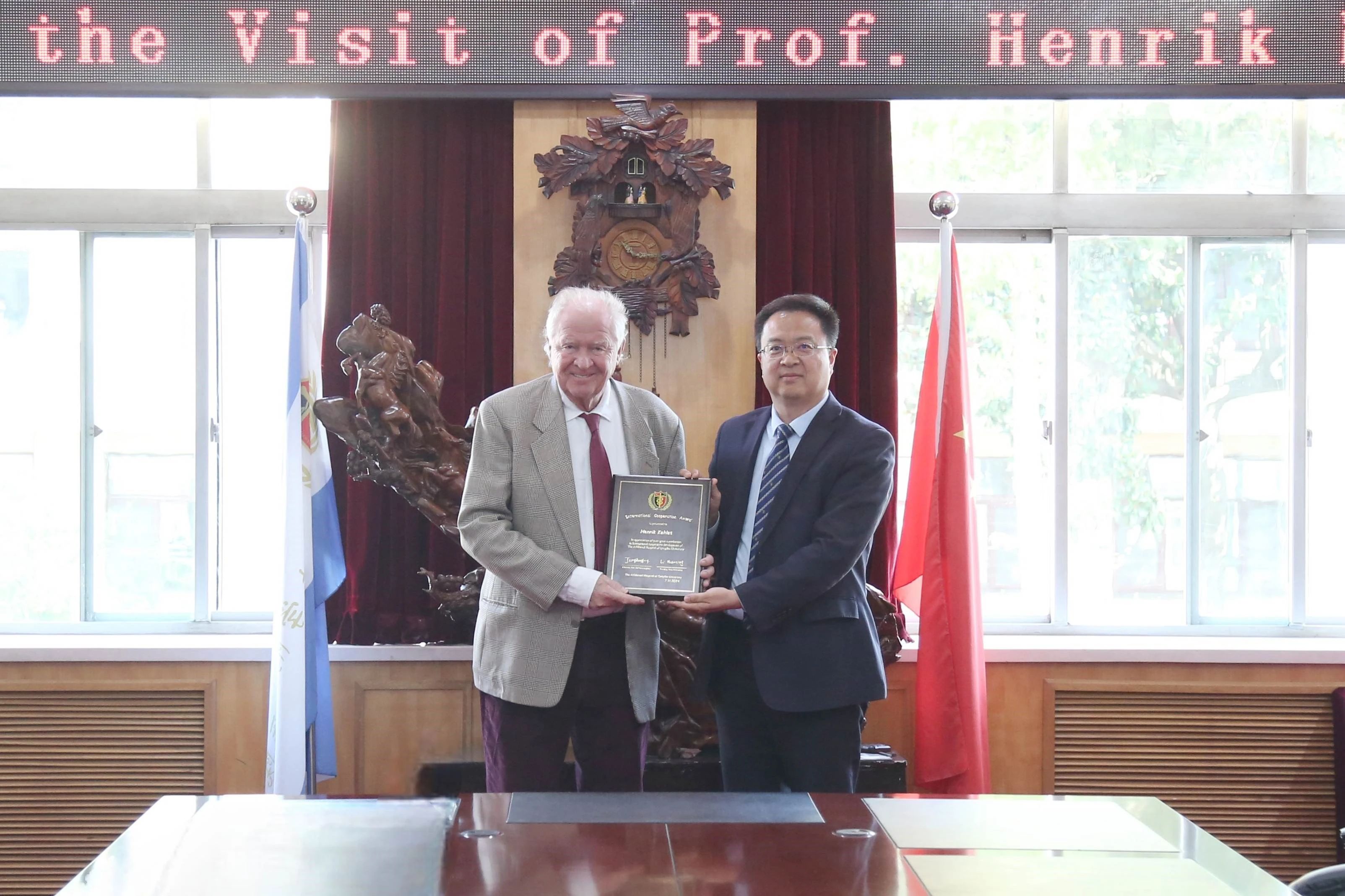 青大附院成功举办微创——机器人外科周系列学术活动-半岛网